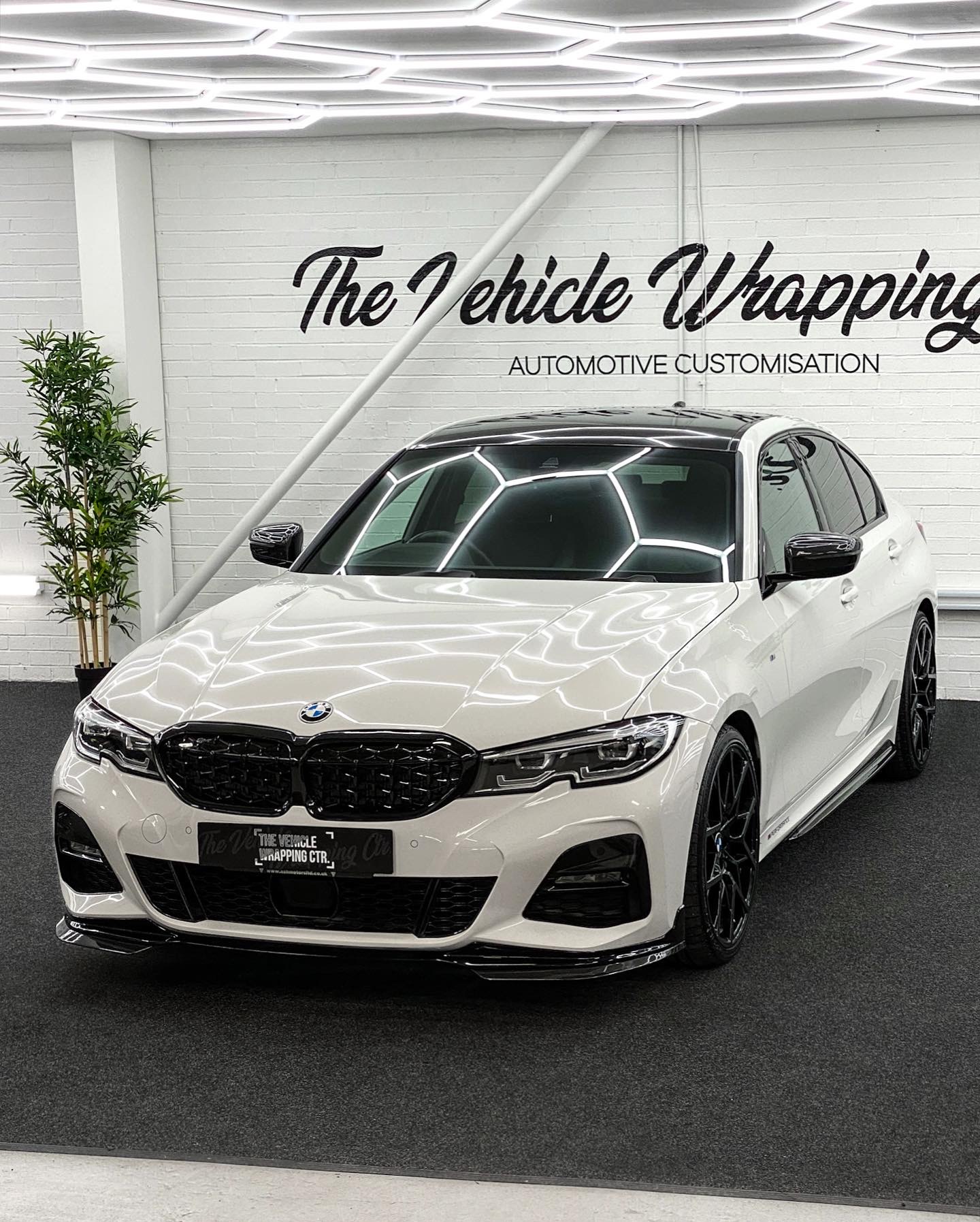 BMW 3 Series - Gloss Carbon Fibre Roof Wrap - Personal Wrapping Project