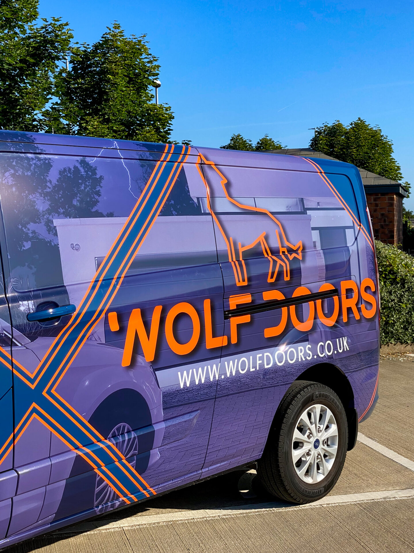Wolf Doors - Transit Custom - Commercial Project