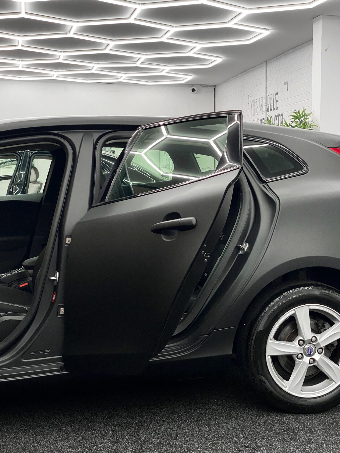 Volvo V40 - Deep Matte Black - Personal Wrapping Project