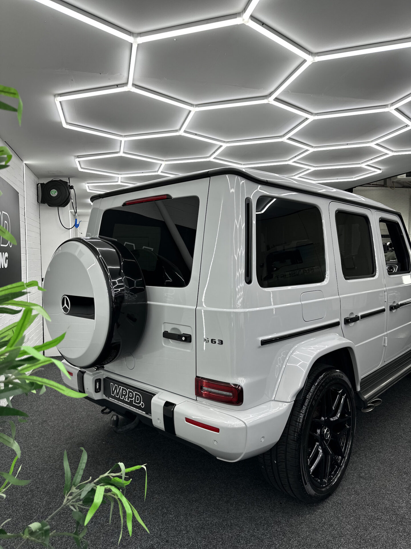 Mercedes-Benz G Wagon - Gloss Light Grey - Personal Wrapping Project