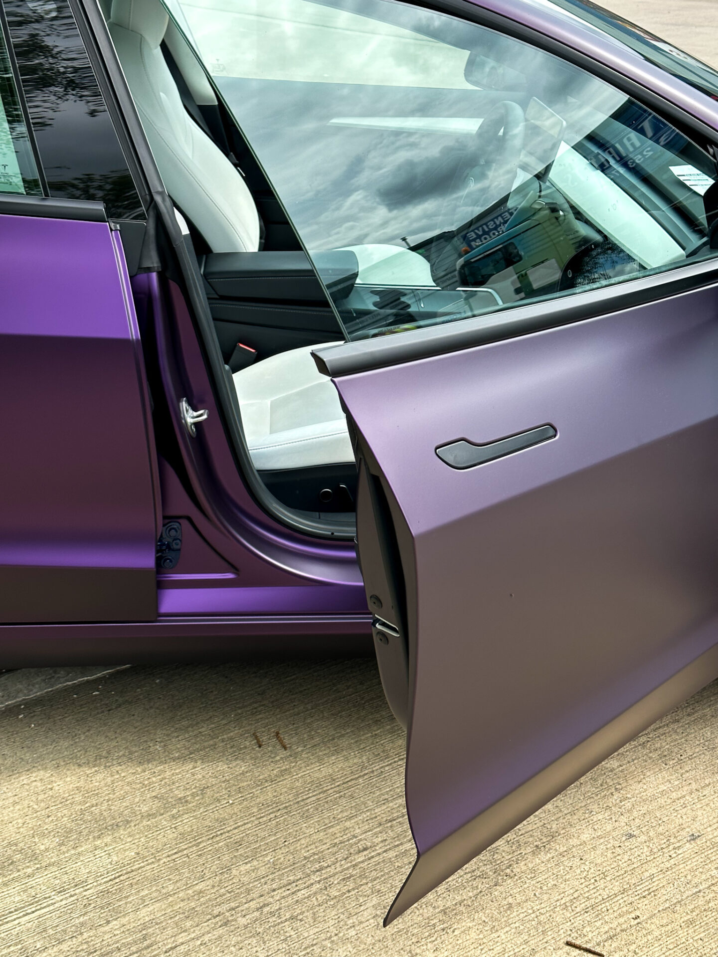 Tesla Model 3 - Purple Black iridescent - Personal Wrapping Project