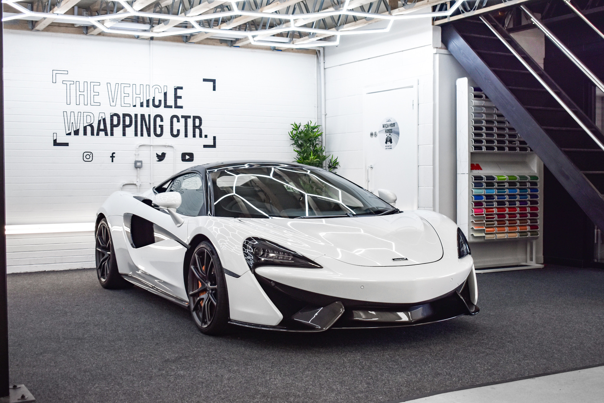 Mclaren 570s - Gloss Black Roof Wrap - Personal Wrapping Project